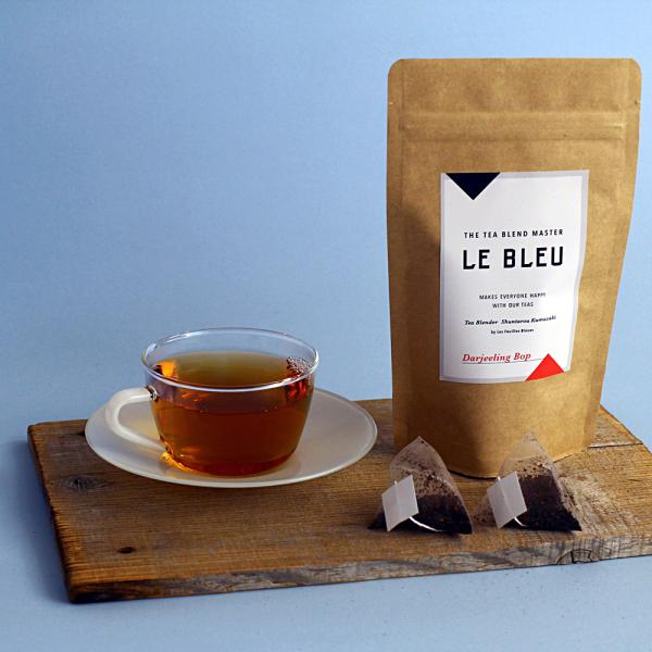 もっと気軽に美味しい紅茶を日常的に楽しんで頂きたいという思いから誕生した、LE BLEU(ル・ブルー）。クラシックレシピのブレンドや産地ブレンドなどベーシックな紅茶の美味しさが詰まっています。LE BLEUはタグ付きのティーバッグを採用。忙...