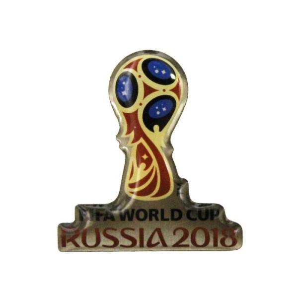 2018FIFAワールドカップ（W杯）ロシア大会公式グッズ公式エンブレムとロゴの入ったピンバッジ。表面はエナメル加工が施された光沢のあるタイプです。■サイズ：2.7×2.5cm■生産国：中国※モニターの発色具合によって実際のものと異なる場合...