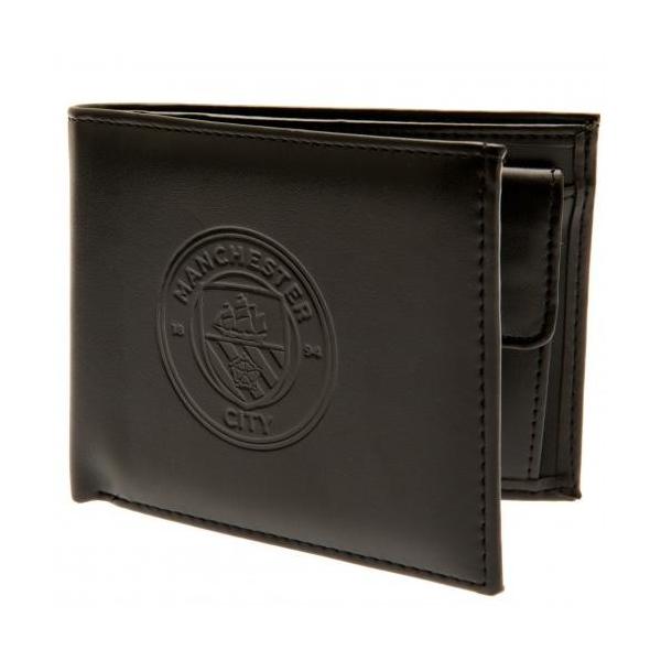 マンチェスターシティのオフィシャル レザーウォレット。柔らかなPUレザーを使用し、表面にはさりげなく型押しエンブレムが入ります。収納部分は、札入れ×2、カードポケット×3、スリーブポケット×2、小銭入れ×1の計8ヶ所。※日本未発売商品■サイ...