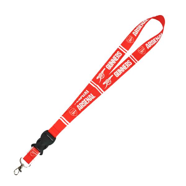 アーセナルのオフィシャルランヤード(ネックピース、ネックストラップ)。スマホ、IDパス、チケットホルダーなどを下げるのに便利なグッズ。先端のストラップ部分は本体から取り外し可能。ストラップ部分には、『ARSENAL』、『GUNNERS』、エ...