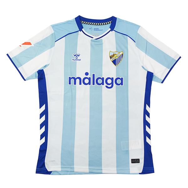 セグンダ・ディビシオン所属。マラガCF  2025-26 シーズン ホーム ユニフォーム。LALIGAパッチ付き。■商品仕様・スカイブルーとホワイトの縦縞が美しい 09/10 モデルがインスピレーション源。・首元には海と街を示す Boque...
