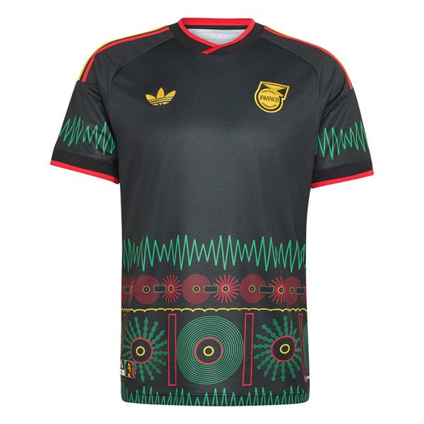 ジャマイカ代表 2026 アウェイ ユニフォーム。音楽とサッカーをこよなく愛したレゲエシンガー、ボブ・マーリーに敬意を表したデザイン。