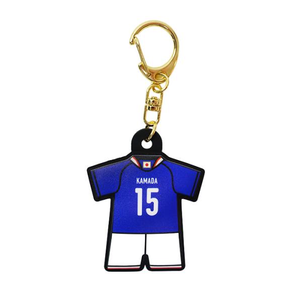 日本代表のオフィシャルグッズ。アイコニックなユニフォーム型のキーホルダー。クリスタル・パレスFC所属  鎌田 大地 選手モデル。しっかりとした厚みがあり、ユニフォームデザインを忠実に再現。キーホルダーやストラップとしてはもちろん、バッグやポ...