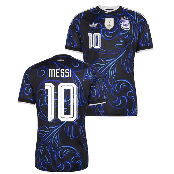 史上初の3か国による共同開催となる FIFAワールドカップ2026 で着用予定。アルゼンチン代表 2026 アウェイ ユニフォーム。リオネル・メッシのオフィシャルネーム＆ナンバー入りモデル。