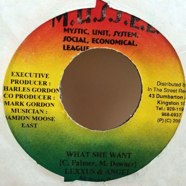 !! 必ずコンディションを商品説明(情報)よりご確認ください。