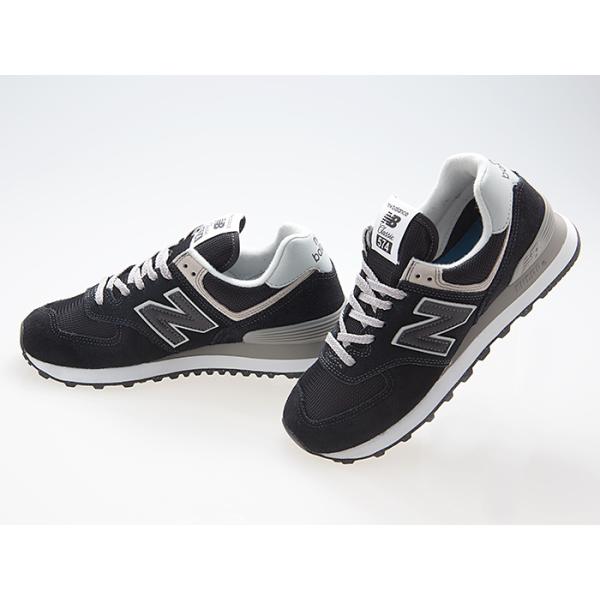環境にやさしいエコな材料と作業工程で仕上げたサステナビリティプログラム対象商品「574」を、ニューバランスのレガシーカラーで彩った“EVERGREENER PACK”。包み込むようなフィット性をもたらすECOGREENスエード/メッシュアッ...