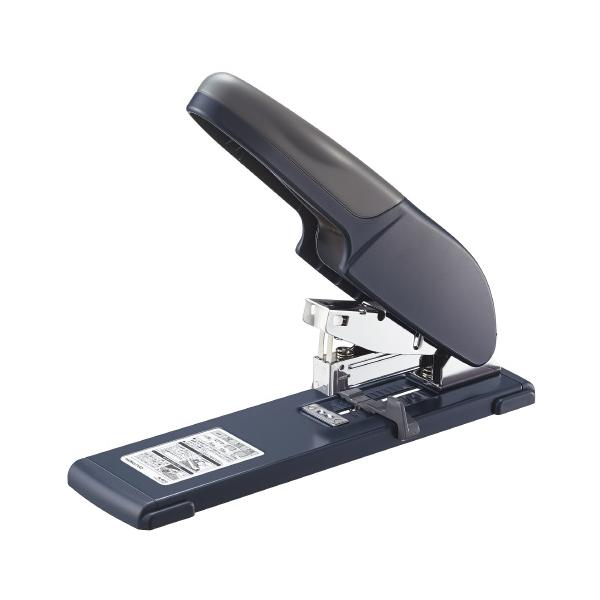 ●最大100枚とじ●“軽とじ機構”搭載、とじる力約50%低減※。軽い力でラクにとじられる強力ステープラー!※100枚での使用時、軽とじ機構の有無による当社比較試験結果●手にフィットするハンドル形状で、とじ作業をサポート●針装てんが簡単なワン...