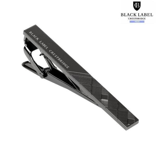 商品名：日本製 クレストブリッジチェック ハーフダイヤカット タイバー ネクタイピンブランド：BLACK LABEL CRESTBRIDGE生産国：日本サイズ：実寸ー全長5cm×幅0.5cm※多少の誤差はご了承下さい。素材：ブラス(真鍮)カ...