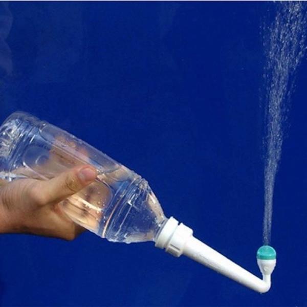 ●特長・市販のペットボトルに取り付ければ、携帯式おしり洗浄器となります。・洗浄ノズル部分を市販のペットボトル（28mm口径）に 取り付けられます。・約100mlから500mlのペットボトルに取り付けてご使用できます。・介護や海外旅行、アウト...