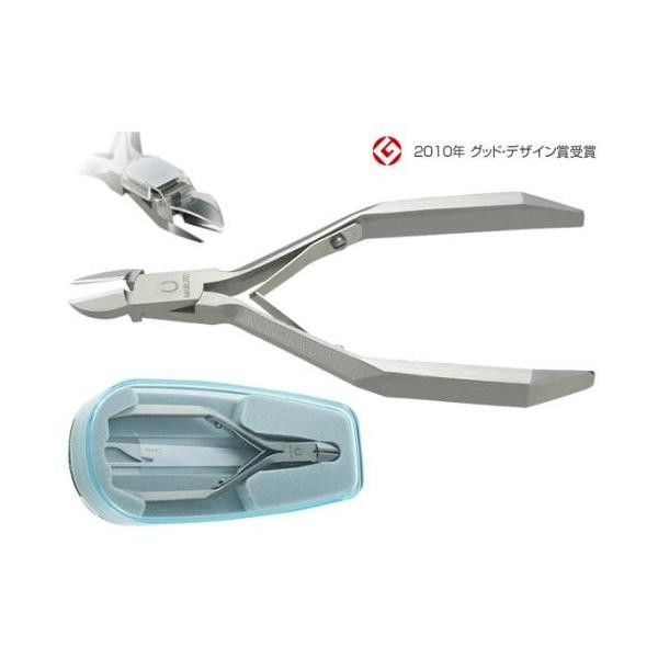 ●特長・直刃で少しずつ、無理なくカットしていただけます。・専用備品のネイルファイルで、爪の形状に合わせた仕上げができます。・手の爪だけではなく足の爪にも適しています。・刃先をストレート（直刃）に仕上げた、手、足、兼用の爪きりです。・巻爪やお...