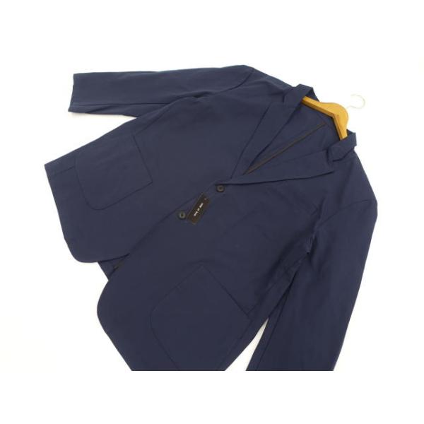 商品説明シャリ感のある薄手の生地を使用した裏地のない春夏向けジャケット。正統派のデザインでオフィスシーンやデイリーに活躍してくれます。新品タグ付きで状態の良い商品です。ブランドvide et boisサイズ6L チェスト:124-132 T...