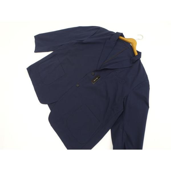 商品説明シャリ感のある薄手の生地を使用した裏地のない春夏向けジャケット。正統派のデザインでオフィスシーンやデイリーに活躍してくれます。新品タグ付きで状態の良い商品です。ブランドvide et boisサイズ10L チェスト:144-156 ...