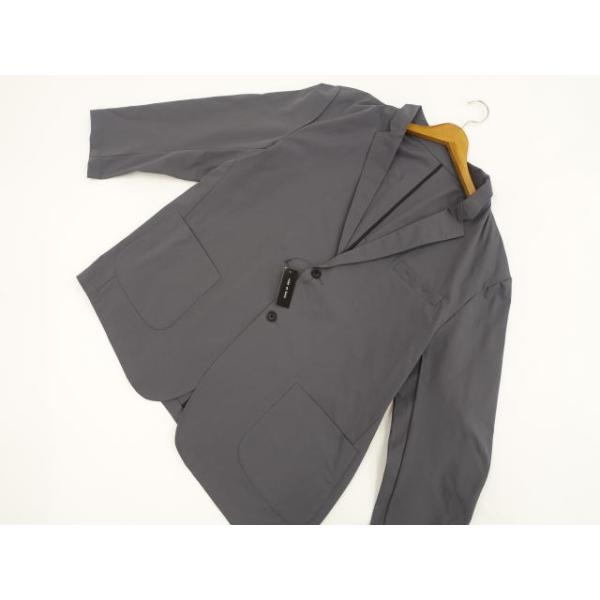 商品説明シャリ感のある薄手の生地を使用した裏地のない春夏向けジャケット。正統派のデザインでオフィスシーンやデイリーに活躍してくれます。新品タグ付きで状態の良い商品です。ブランドvide et boisサイズ6L チェスト:124-132 T...