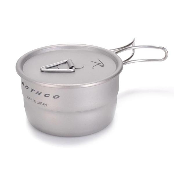 金属加工のまち「燕市」の高度なスピン技術はプレス跡が無く、きれいな螺旋模様が出るのが特徴です。荷物をなるべく軽くしたい登山やソロキャンプ、ツーリングなどの調理器具として適しています。耐食性、強度に優れたチタン製。容量は300ml。重さは78...