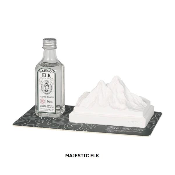 山脈にオイルを垂らすと染み込んだ香りが静かに漂います。雪山に広がる世界をテーマにした香りをお愉しみください。 付属のコースターに置くことで、より世界観を感じていただけます。 3種類の香りはボトルの形状とラベルがそれぞれ異なり、集めたくなるデ...