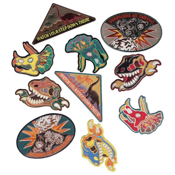 古代の息吹を刺繍で表現したワッペンは、一枚でも迫力満点。 バッグや帽子、ジャケットなど、アパレルに取り付けたり、コレクションやギフトにも。 子どもから大人まで、世代を超えて楽しめるアイテムです。サイズ : A DIGGING UP、 A2 ...