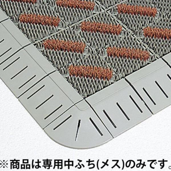 品番：D4208BU カラーブラッシュ中ふちメス（ブラウン）商品仕様：●素材：（本体）ベース部/特殊ポリエチレン、ブラシ部/ナイロン、（中ふちメス）特殊ポリエチレン ●サイズ：巾7.5×奥行15×厚み2.0m ●重量：50g ●原産国：日本...