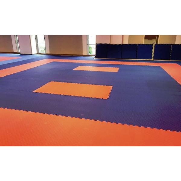 品番：S-4076 空手ジョイントマット (1枚)商品仕様：●102.5cm×厚さ2cm ●材質：XPE ●青/赤リバーシブル ●WKF認定品 ※試合には、144枚必要です。送料に関して：この商品は、メーカー指定の大型扱い商品となります。通...