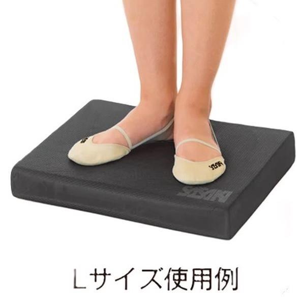 ●体幹バランス能力を向上させ無駄のないしなやかな動きをサポート。●Lサイズです。品番：BM-124-B バランスパッドL ブラック商品仕様：●サイズ：約40×33×5cm●素材：EVA検索ワード：体幹トレーニング パッド マット 筋トレ 新...