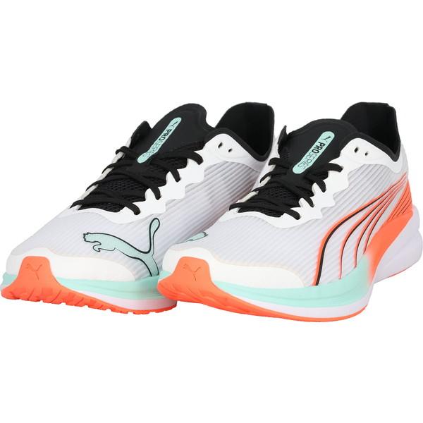 ●フルレングスのゴム底でトラクションと耐久性を高め、スピードを追求できる一足。●大胆にプーマキャットロゴが施されたモノメッシュアッパーは、通気性と軽さを提供します。●ミッドソールにはクッション性と高い反発性を発揮するPROFOAMを採用。●...