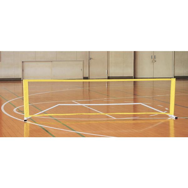 ●携帯可能な簡易型ネットフェンスです。●屋内外兼用です。品番：B-2553 練習用バドミントン・テニスフェンス商品仕様：●主材／直径25スチール●寸法／幅300cm×奥行51cm×高さ80cmと155cmの2種類の高さができます。●重さ／6...