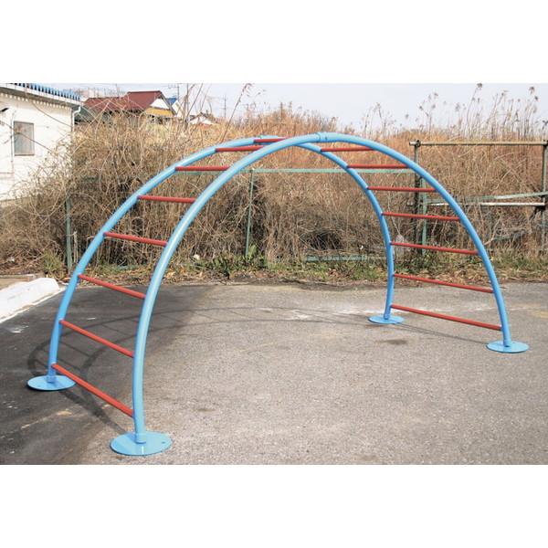 ●主材／直径48.6●寸法／全幅3.0m×奥行1.3m×全高1.5m●無鉛塗装●固定用杭4本付●本製品は、「遊具の安全に関する規準」JPFA-SP-S:2024に準拠しています。●本製品の鋼材、鋼管は亜鉛メッキ材使用。●※別途基礎工事が必要...