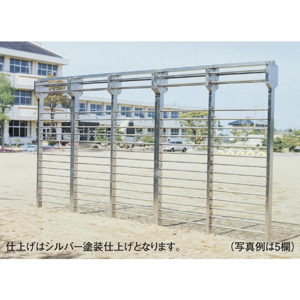 ●主材／100×50 ステンレス角パイプ●寸法／全幅0.95m×全高2.45m●ステンレス●仕上げはシルバー塗装仕上げとなります。●本製品は、「遊具の安全に関する規準」JPFA-SP-S:2024に準拠しています。●本製品の鋼材、鋼管は亜鉛...