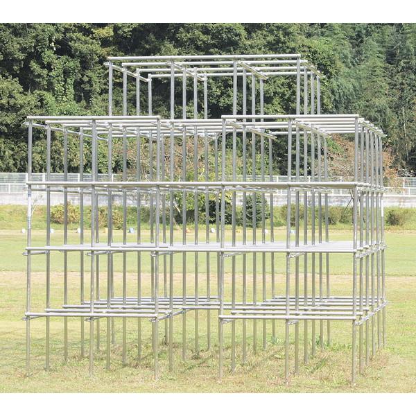 ●耐久性の高いステンレス製の定置式ジャングルジム品番：S-11 ステンレス・ジャングルジム商品仕様：●寸法／全長2.5m×全幅2.5m×全高2.5ｍ●仕様／基礎定置式、ステンレス（ヘアライン仕上げ）製、アルミ合金パッキン●付属品／固定杭12...