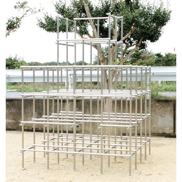 ●寸法／全幅1.7m×奥行き1.7m×全高2.5ｍ●ステンレス●付属品／固定用杭5本、アンカーパイプ4本●座付き・移動式一部工事必要●本製品は、「遊具の安全に関する規準」JPFA-SP-S：2024に準拠しています。●本製品の鋼材、鋼管は亜...