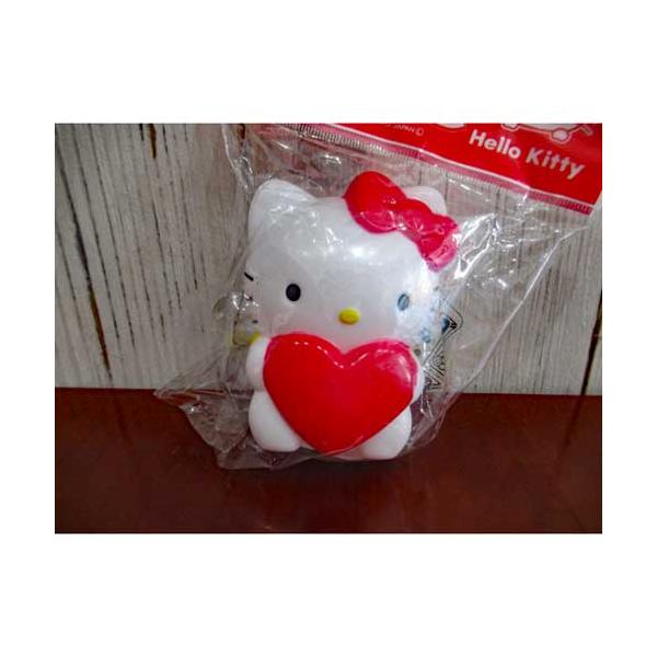 貯金箱 ハロー キティ おもちゃ幅広い世代に人気の『キティちゃん』の可愛い貯金箱です！お子様の貯金箱に。半分にパカッと外すと中のお金を取り出すことができます！本体サイズ：縦80mm素材：ポリスチレン