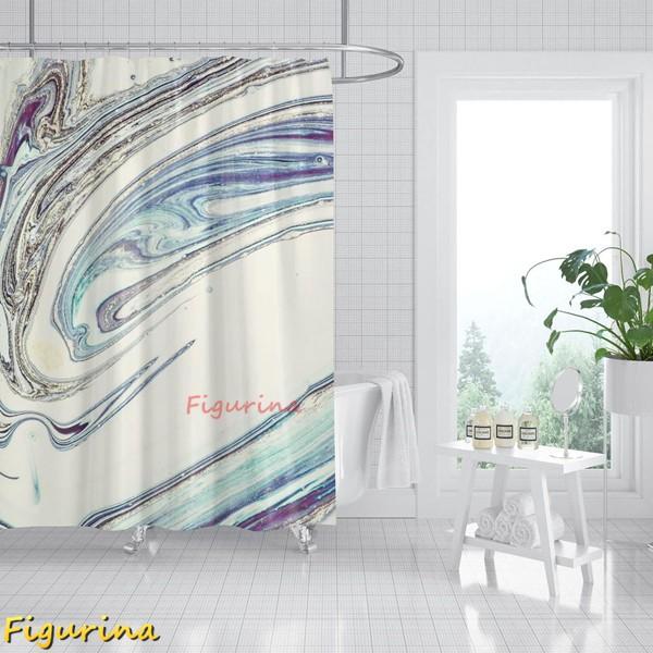 【発売日：2024年10月29日】【良好な保温性】厚くした環境に優しいポリエステル素材を使用し、生地を40%厚くし、繰り返し洗濯してもカビの発生しにくい。シャワーカーテンは保温性に優れ、寒い冬にお湯のスイッチなどを切っても長時間暖かさを感じ...