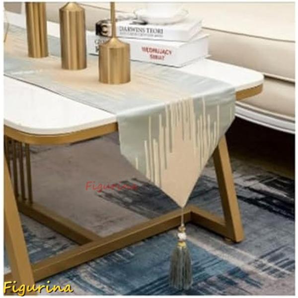 【発売日：2024年10月29日】季節や気分に合わせて気軽に取り換えられるリバーシブル仕様で、お客様用と普段使い用を使い分けられます。和食から洋食まで、どんな料理にも合うテーブルランナーをサッとかけるだけで、食事がさらに楽しくなります。毎回...