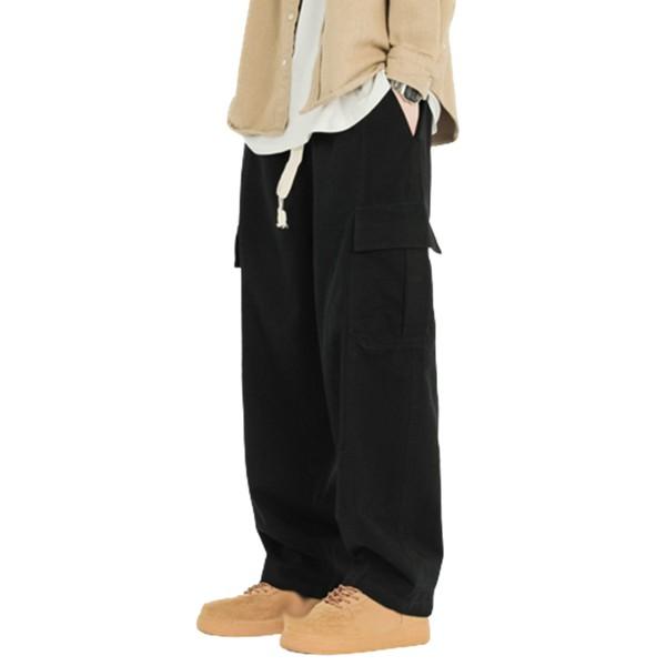 【発売日：2023年04月10日】シンプルなデザインなので、スタイル全体にまとまりがでてオシャレに仕上がります。メンズ服の定番カーゴパンツは、どの服にも合わせやすく軽い着心地で、どんなコーデにも合う事間違いなし！適度なゆとりを持たせたルーズ...