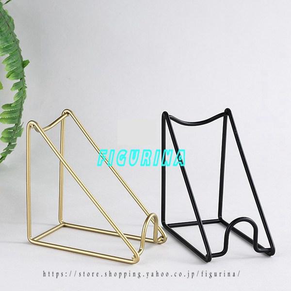【発売日：2024年05月29日】ワインを斜め置きできるディスプレイ用のラックです。シンプルな針金の加工品ですが、安定感に優れています。三角形のサポート設計と太いワイヤー径により、ワインボトルを非常に安定して支えることができます。赤ワインボ...