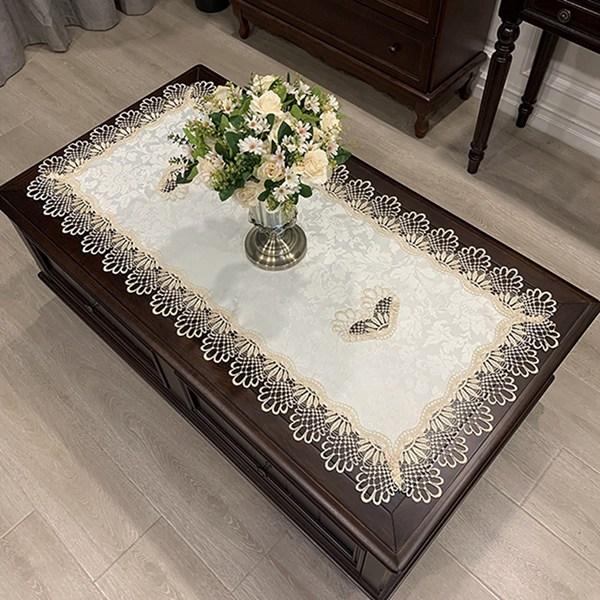 【発売日：2024年01月15日】★【雰囲気をプラス】いつもの食卓に華やかな雰囲気をプラスします。もちろん食卓だけではなく、キッチン、部屋などの場所も使うことができます。どんな場所にもお似合い。★【高質量】このテーブルランナーはポリエステル...