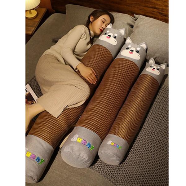 【発売日：2023年07月31日】【シンプルなロングタイプ】シンプルなロングタイプ、抱き気持ちがいいクッション。もちもちふわふわで癒されます。抱きついたり肘置きにしてもＯＫ！ゴロゴロのお手伝いをさせて頂きます！【簡単に清潔】カバーが洗濯でき...