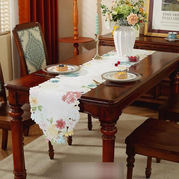 【発売日：2024年02月22日】★【お部屋を明るく】パッと敷くだけで、おしゃれなテーブルランナーがお部屋を明るく、落ち着いた雰囲気にしています。★素材：ポリエステル　サイズ展開（約）：幅35CM  丈90/120/155/180/195/...