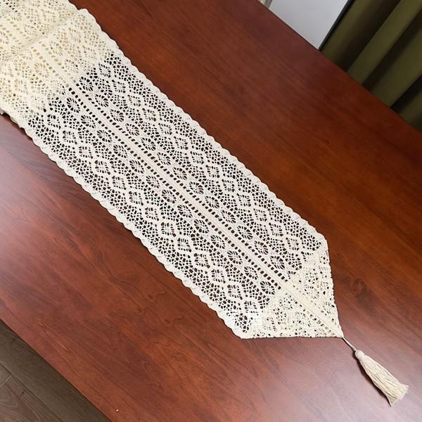 【発売日：2024年02月22日】★【合いやすい＆多用途】サッとテーブルにかけるだけで、和食にも洋食にも、どんな料理にも合います。またシンプルなデザインであれば、事務机、学習テーブル等にも十分にご使用になれます。★素材：ポリエステル　サイズ...