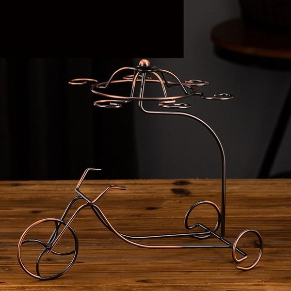 【発売日：2024年05月13日】【おしゃれなデザイン】ワインラックは北欧風デザインです。おしゃれなデザインなのでカウンターやキッチンなど見える場所に置いてワインを見て楽しむことも出来ます。【高品質】コーティング仕上げの高品質の金属で作られ...