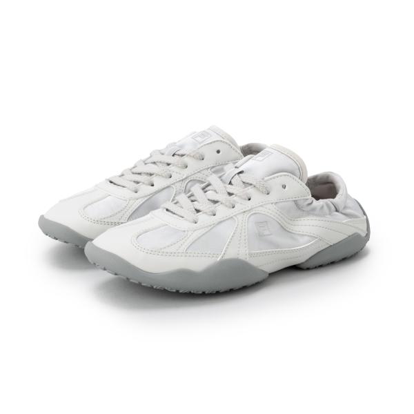 【商品名】　FILA GLIO【品番】　　63OD3X013031【カラー】　 Silver/Silver/Silver【サイズ】　 23.0cm〜26.0cm【ソール高】 約4cm“光沢を放つサテン素材を纏わせた、まさに“今”履きたい一足...