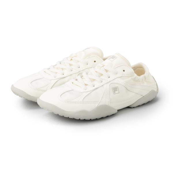 【商品名】　FILA GLIO【品番】　　63OD3X013260【カラー】　 BEIGE/BEIGE/BEIGE【サイズ】　 23.0cm〜26.0cm【ソール高】 約4cm“光沢を放つサテン素材を纏わせた、まさに“今”履きたい一足今、感...
