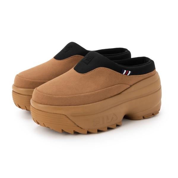 【商品名】　DISRUPTOR WEDGE MOC【品番】　　FM0101019217【カラー】　 CHIPMUNK【サイズ】　 23.0cm〜26.0cm【ソール高】 約-cm[足元重め]が今の気分。FILAの新作ミュールで叶える、最旬バ...