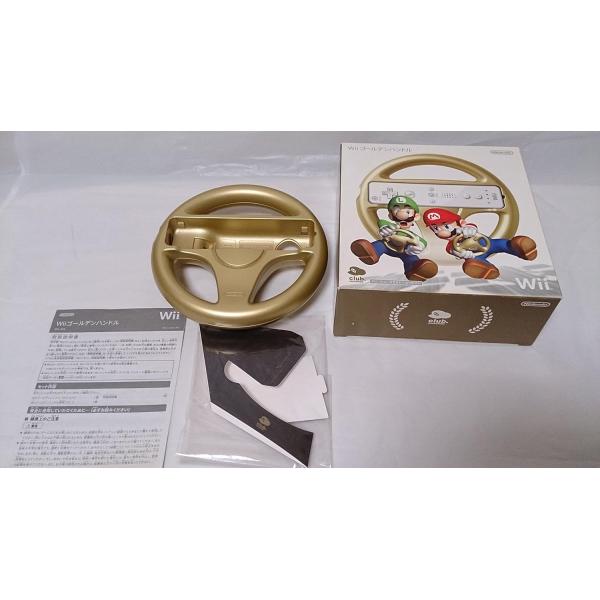 【商品概要】任天堂のWii用ゴールドハンドルです。特別なデザインで、ゲームプレイをより楽しむためのアイテムです。【特徴】このハンドルは、Wiiリモコンを装着するための専用設計で、快適な操作感を提供します。特にレースゲームに最適です。【付属情...
