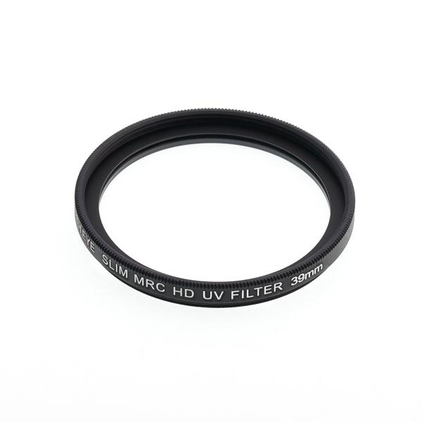 ・レンズをキズや紫外線(UV)からガードするデジタル用MC(反射防止コート)のレンズフィルターです。・撥水コート＆防汚コートで水滴や汚れが付きにくく付いても拭き取りやすい。・黒い薄枠設計でワイドレンズでもケラレにくい構造になっています。・ガ...