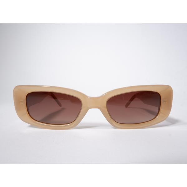 【ブランド】Shevoke【アイテム】NORMサングラス【サイズ】サイズ[-] 幅約13.5cm/高さ約3.6cm/テンプル約14.5cm【カラー】ベージュ【素材】表記なし【状態】A:目立った傷や汚れの無い中古品<br>（特記事...