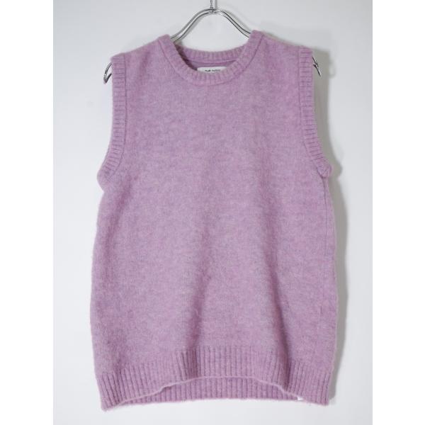 【ブランド】NUE NOTESヌエノーツ【アイテム】クルーネックベスト(ニット)【サイズ】サイズ[S] 肩幅約34cm/身幅約41cm/着丈約57cm【カラー】ピンクパープル【素材】ウール69％ナイロン28％ポリウレタン3％【状態】A:目立...