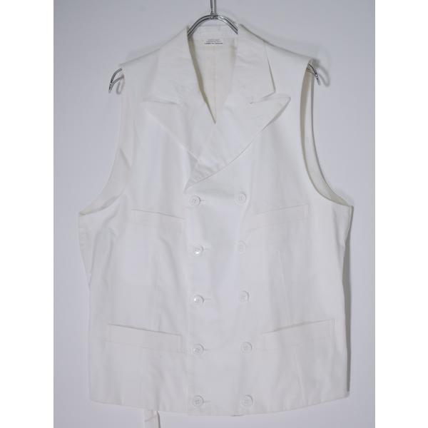 【ブランド】COMME des GARONS HOMME PLUSコムデギャルソン オム プリュス【アイテム】AD2015 ダブルブレストジレベスト【サイズ】サイズ[L] 肩幅約35cm/身幅約49cm/着丈約57cm【カラー】ホワイト【素...
