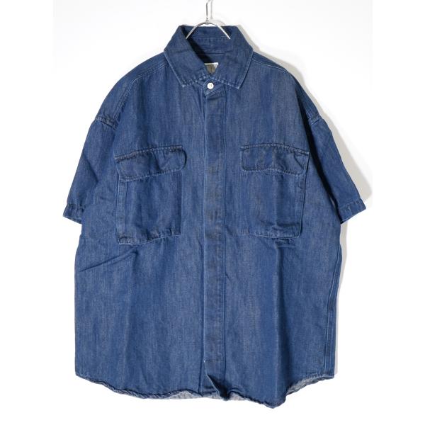 【ブランド】C.E CAVEMPTシーイー【アイテム】2021SS DENIM SHORT SLEEVE SHIRTワイドデニムシャツ【サイズ】サイズ[M] 肩幅約56cm/身幅約62cm/着丈約76cm/袖丈約22cm【カラー】インディゴ...