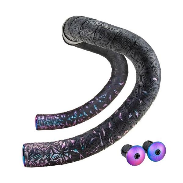 ■商品紹介・粘着性のある、ベストな手ざわり。・最も耐久性のあるポリウレタンテープ。・強く引っ張っても切れにくく、汚れた際のクリーニングも行いやすい。・鮮やかで、独特なグラデーションカラーも魅力。・レーザーエッチング アルミ製バープラグ。・ア...