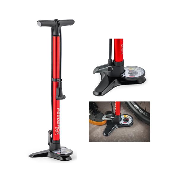 ・コンパクトなエアタンクを内蔵したチューブレスタイヤのビード上げに使える強力なエアブースト機能を搭載したフロアポンプです。・フットレバーの切り替えにより、高圧対応のフロアポンプとして使用できます。・ハンドル内にはアクセサリー収納スペースがあ...